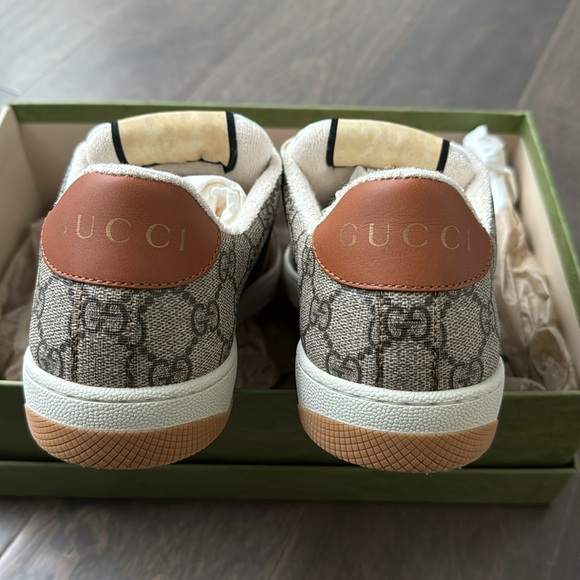Gucci | Shoes | Womens Screener Leather Gg Sneakers Size 39 Brand New ...